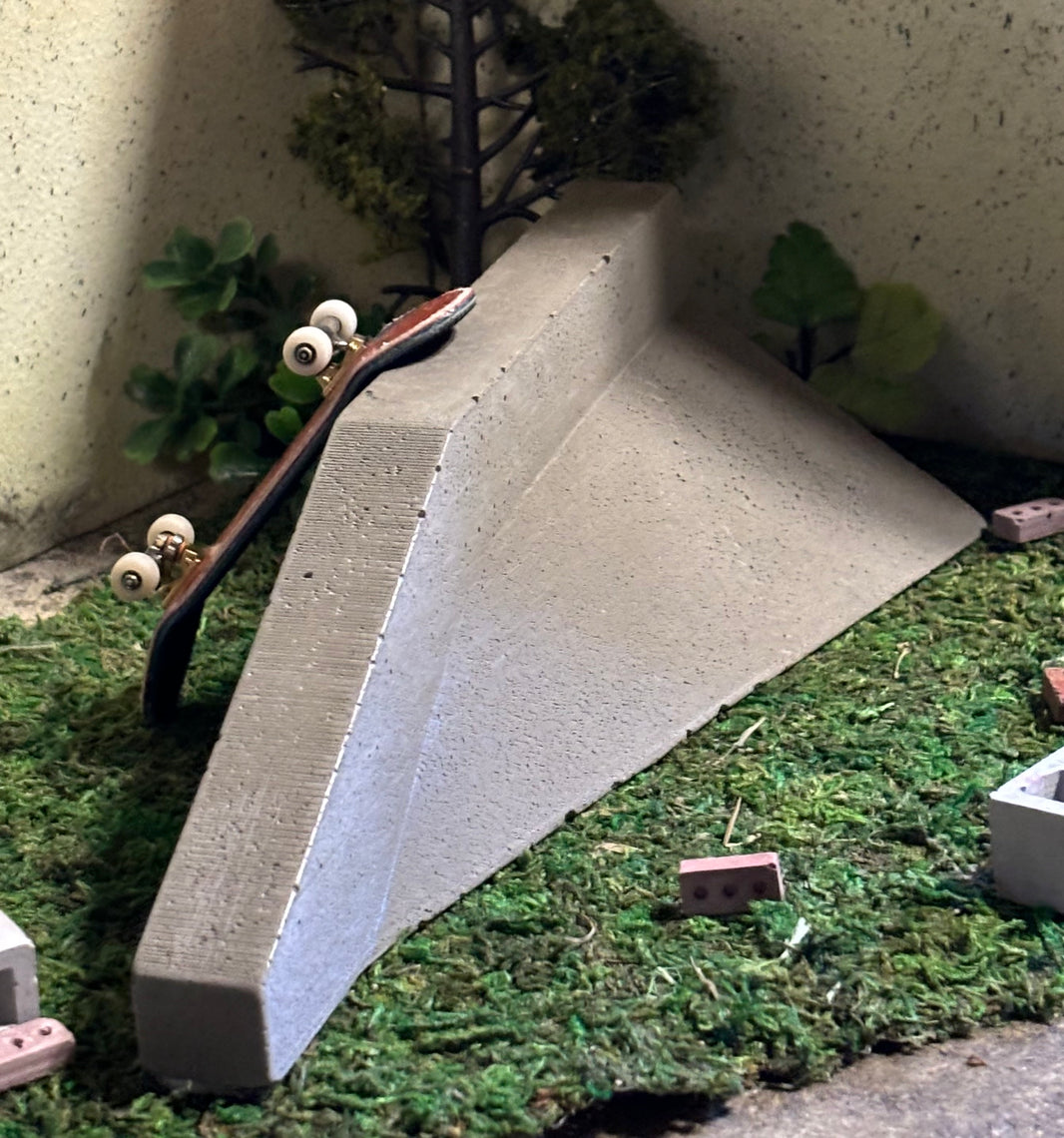 Build n Board - Authentic Fingerboard Obstacles & Custom Fingerboards